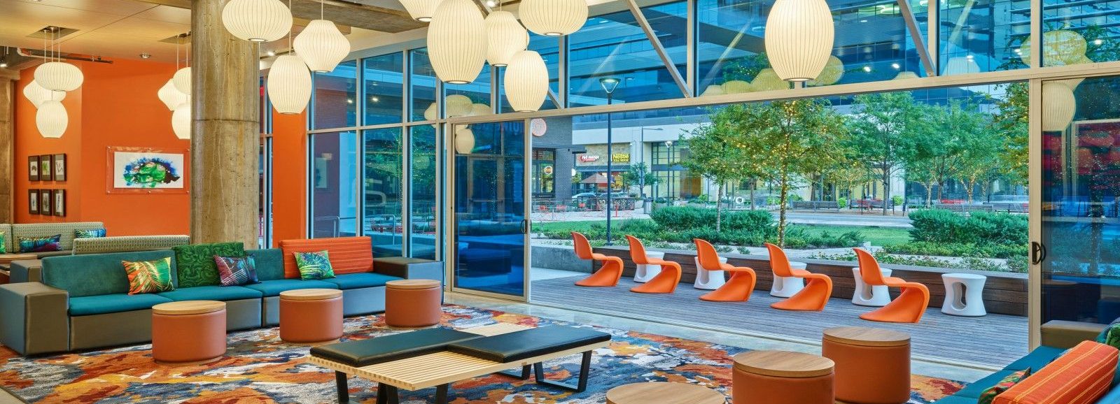 WXYZ Lounge at Aloft - CityLine DFW